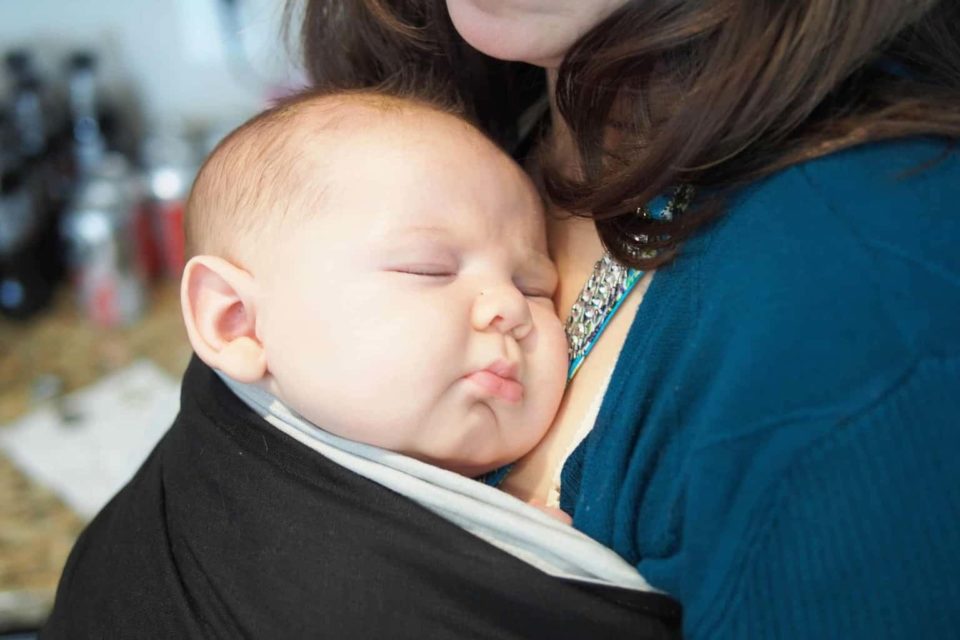 The Best Baby Carriers for Newborns - Breastfeeding Needs